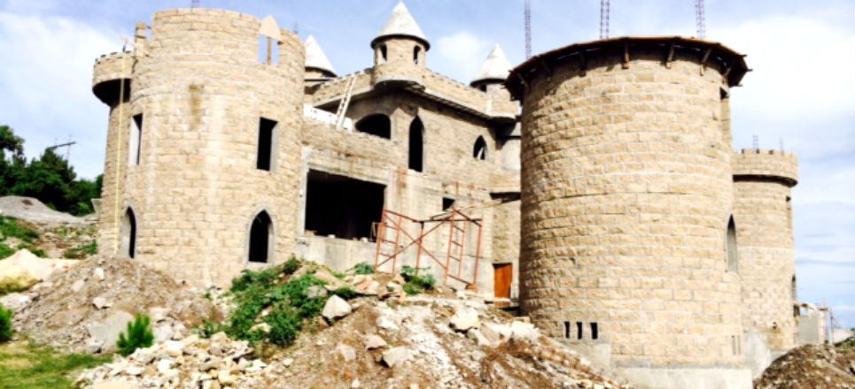 Fotos: Este es el castillo de senador del PAN, en Colima | Aristegui ...