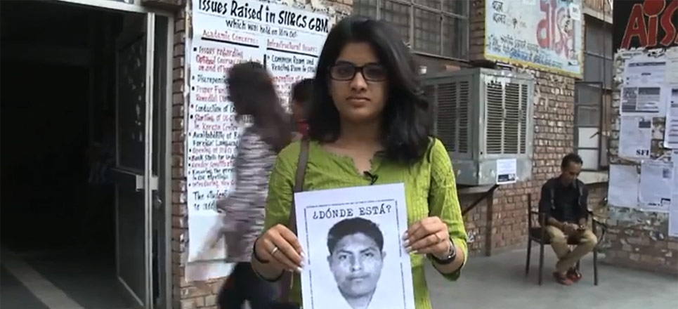 Coro en India: 'We want them alive' | Aristegui Noticias