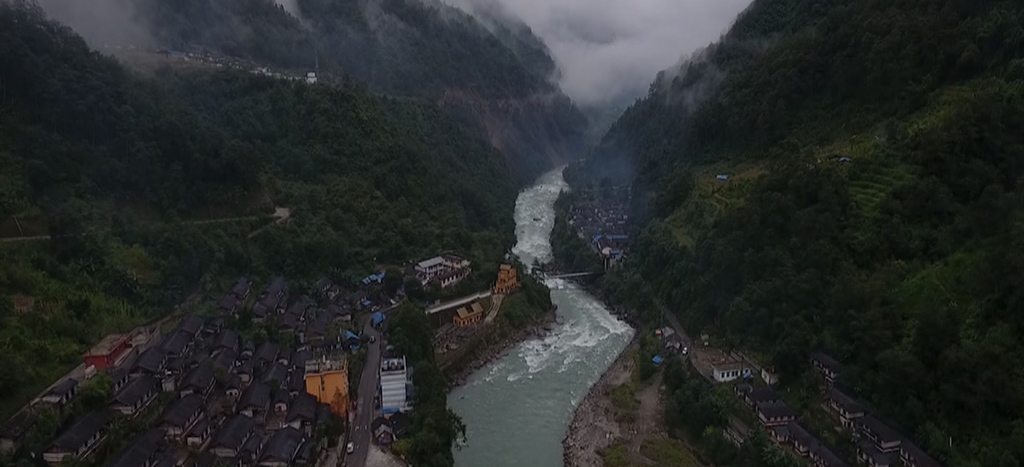 Así es 'Un', el imponente río chino a 4000 metros de altura (Video ...