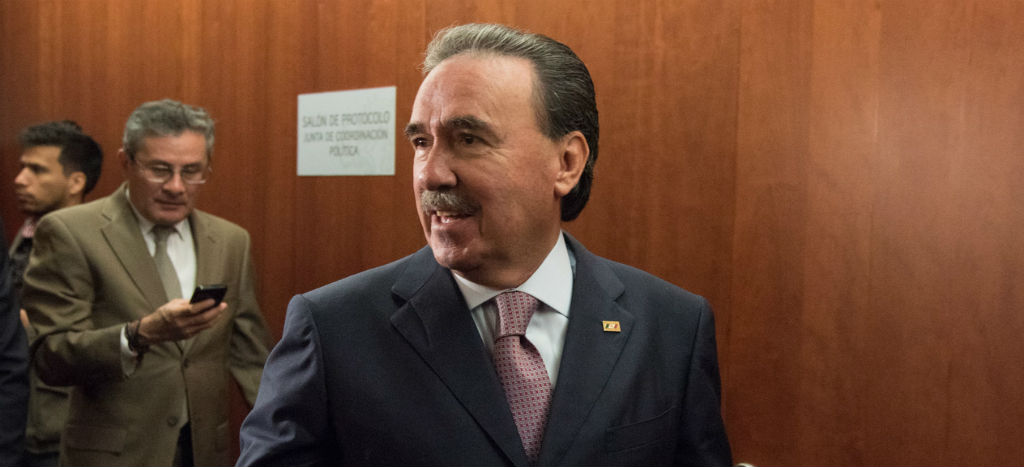 Gamboa promete que sí eliminarán el fuero... pero no dice cuándo ...