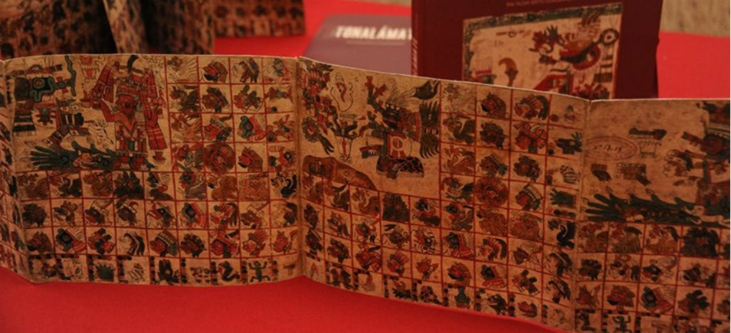 INAH presenta facsímiles de los códices prehispánicos mayas | Aristegui ...