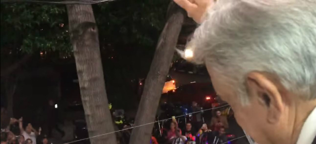 Beatriz Gutiérrez comparte video inédito del triunfo de AMLO ... Beatriz Gutiérrez comparte video inédito del triunfo de AMLO ...