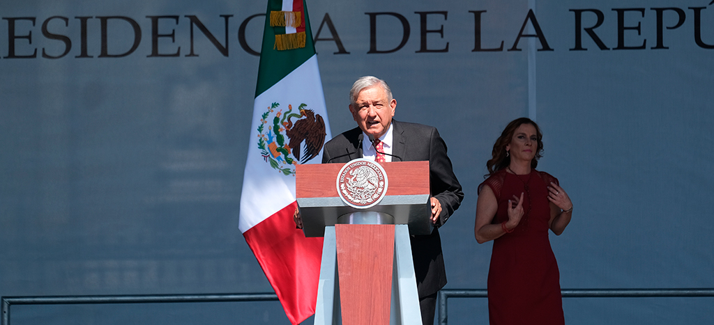 AMLO reconoció que no hubo crecimiento económico, pero presumió ...