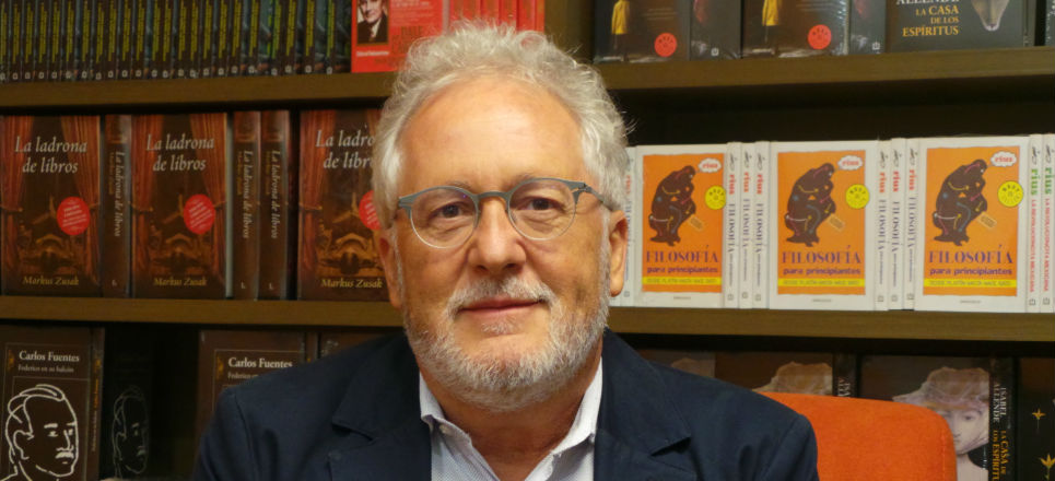 ‘Al poner mi locura por escrito empiezo a ser cuerdo’: Héctor Abad ...