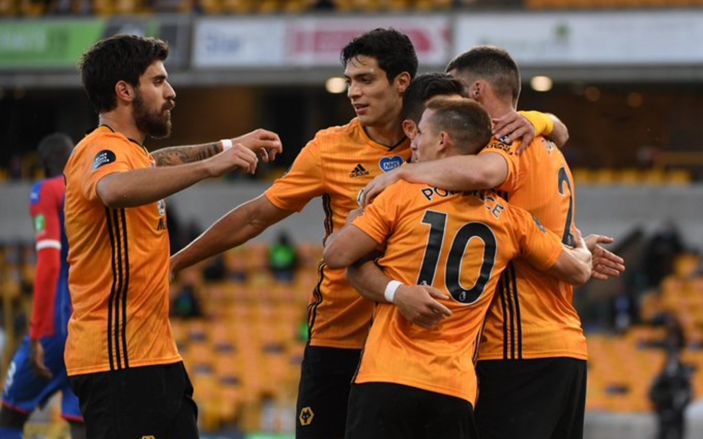 Acechan Lobos los puestos de Europa League | Video | Aristegui Noticias