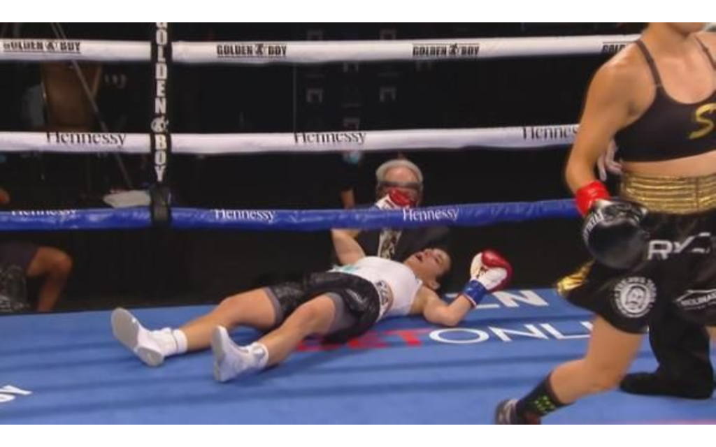 Dura de pie sólo cinco segundos en el boxeo femenil | Video | Aristegui ...