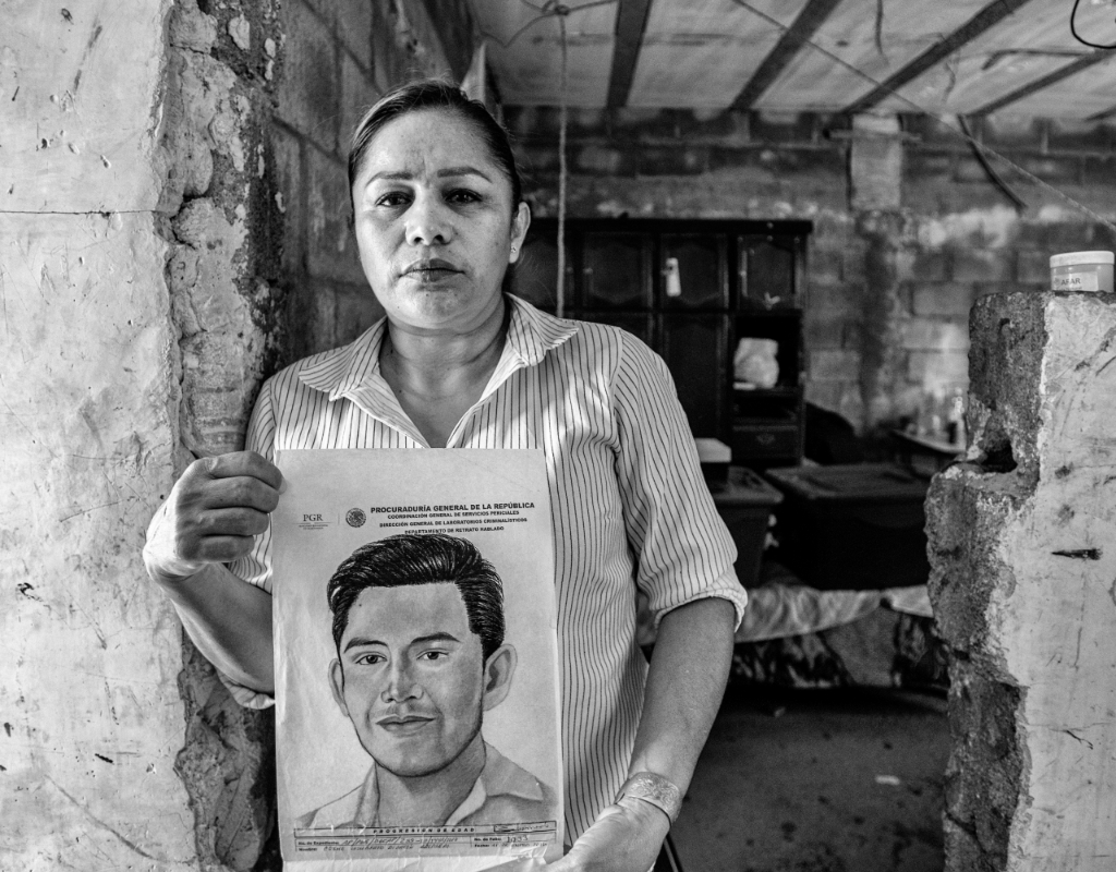 Desaparecer dos veces: La burocracia que pierde cuerpos | Aristegui ...