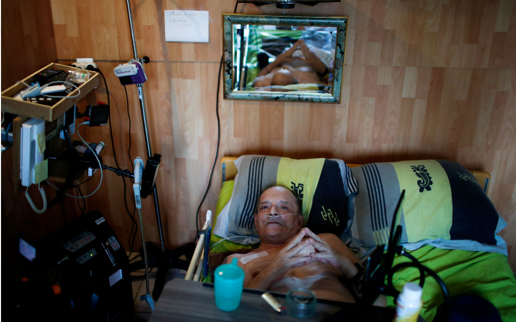 Bloquea Facebook video de Alain Cocq, el francés que se está dejando ...