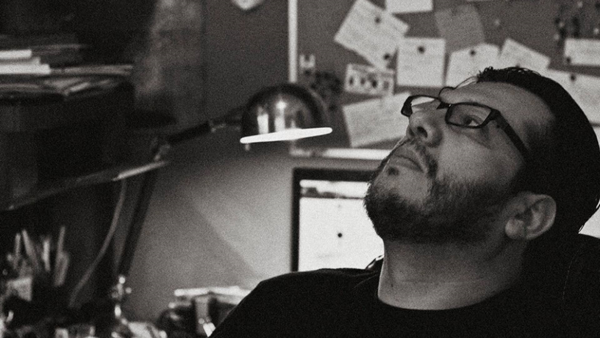 A causa de complicaciones derivadas del Covid-19 muere el poeta Iván ...