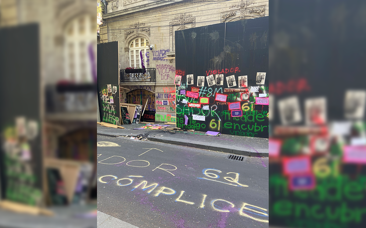 Así Quedó La Casa De Andrés Roemer Después De Marcha Feminista Video 8084
