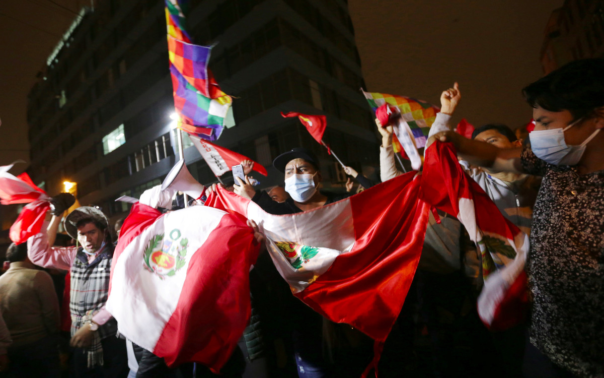 Castillo toma la delantera, supera a Fujimori en ajustado conteo de ...