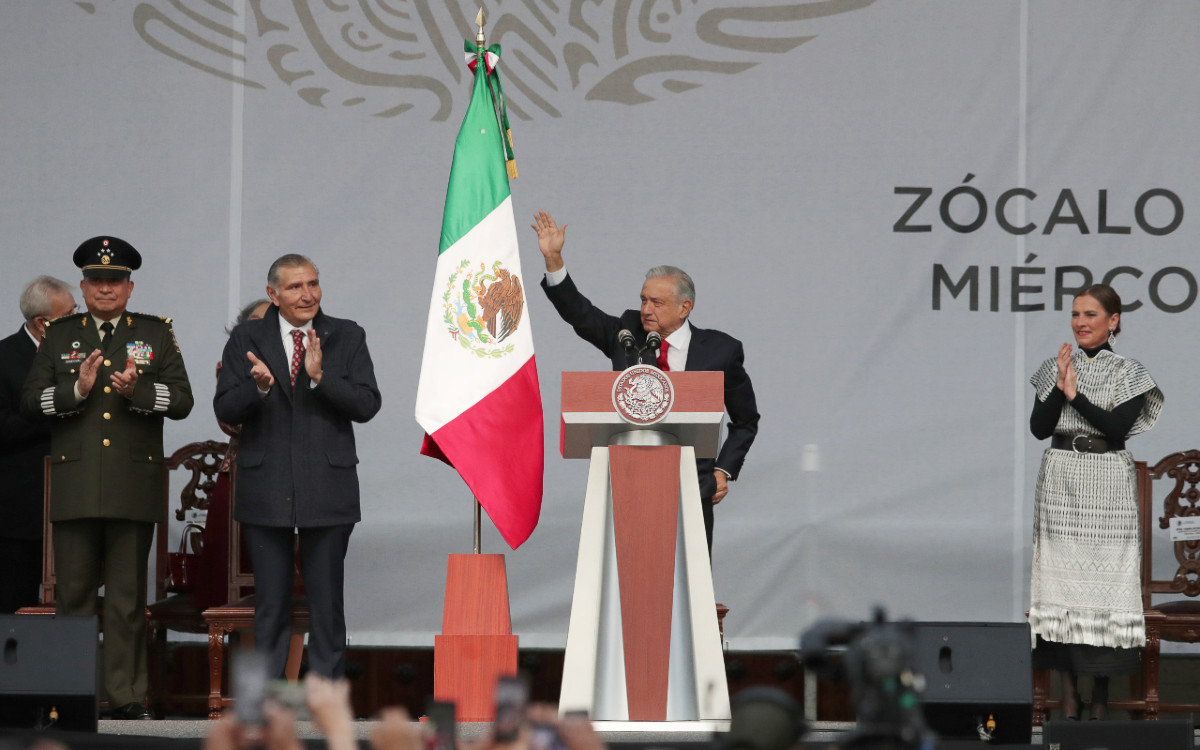 AMLO presume logros y remacha sus fundamentos políticos frente a 250 ...