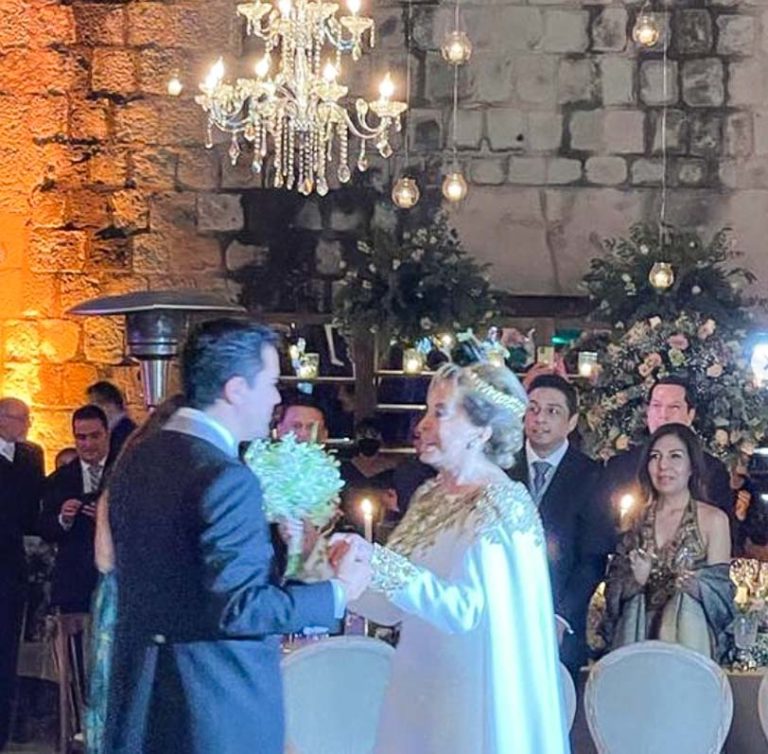 Elba Esther Gordillo Celebró Su Boda Religiosa En Oaxaca Pese A Boicot
