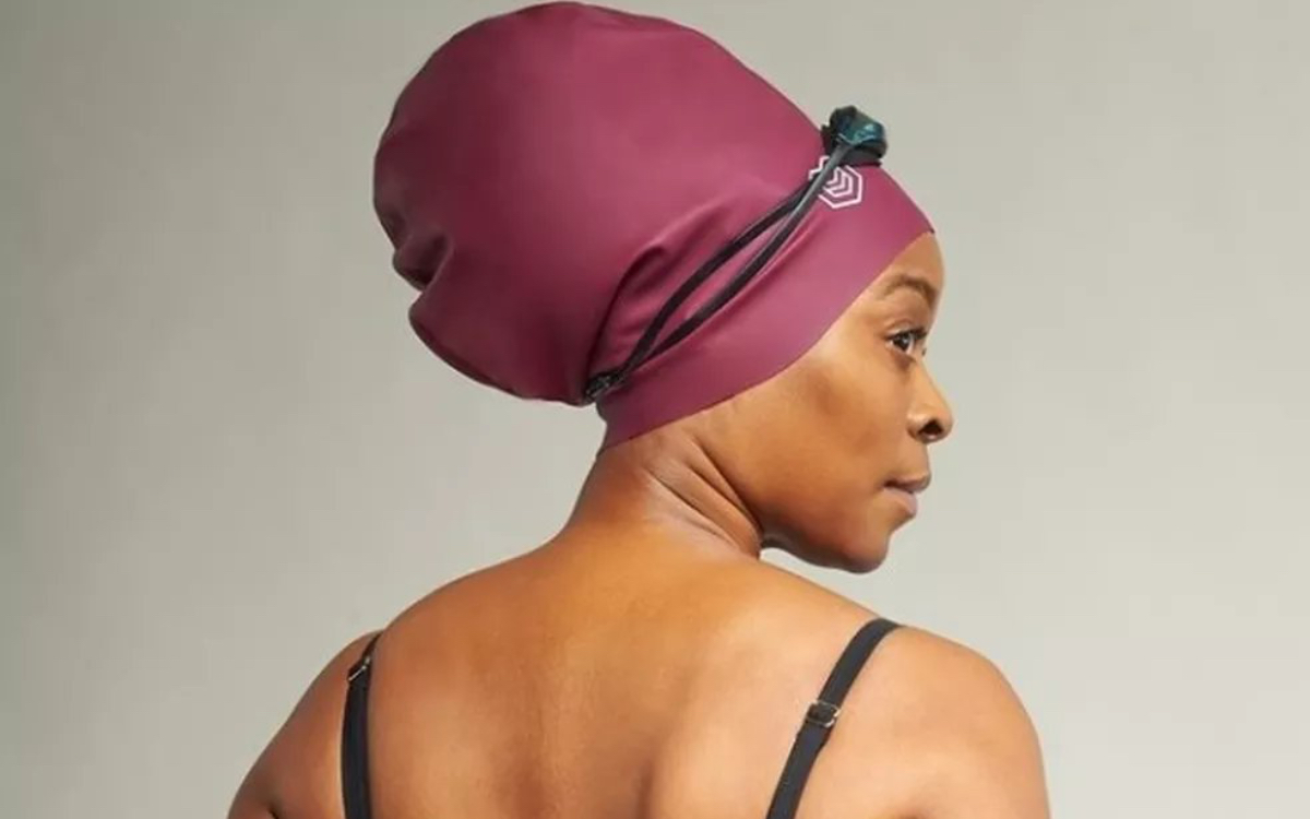 Aprueban el uso de gorros diseñados para afros en competencias de ...
