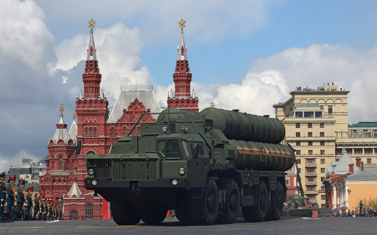 Rusia evacúa a civiles de Jersón en Ucrania | Aristegui Noticias