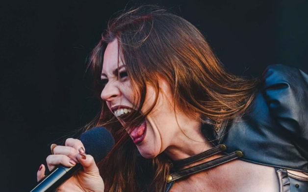 Floor Jansen, vocalista de 'Nightwish', revela que padece cáncer de ...