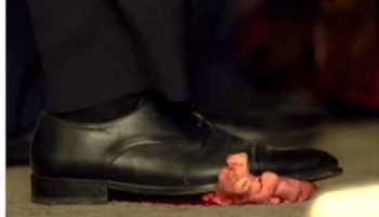 Shakira muestra un corazón pisoteado tras ruptura con Piqué | Aristegui ...