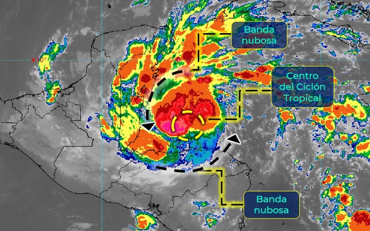 Tormenta tropical 'Lisa' se intensifica a huracán | Conoce los estados que afectará | Aristegui ...