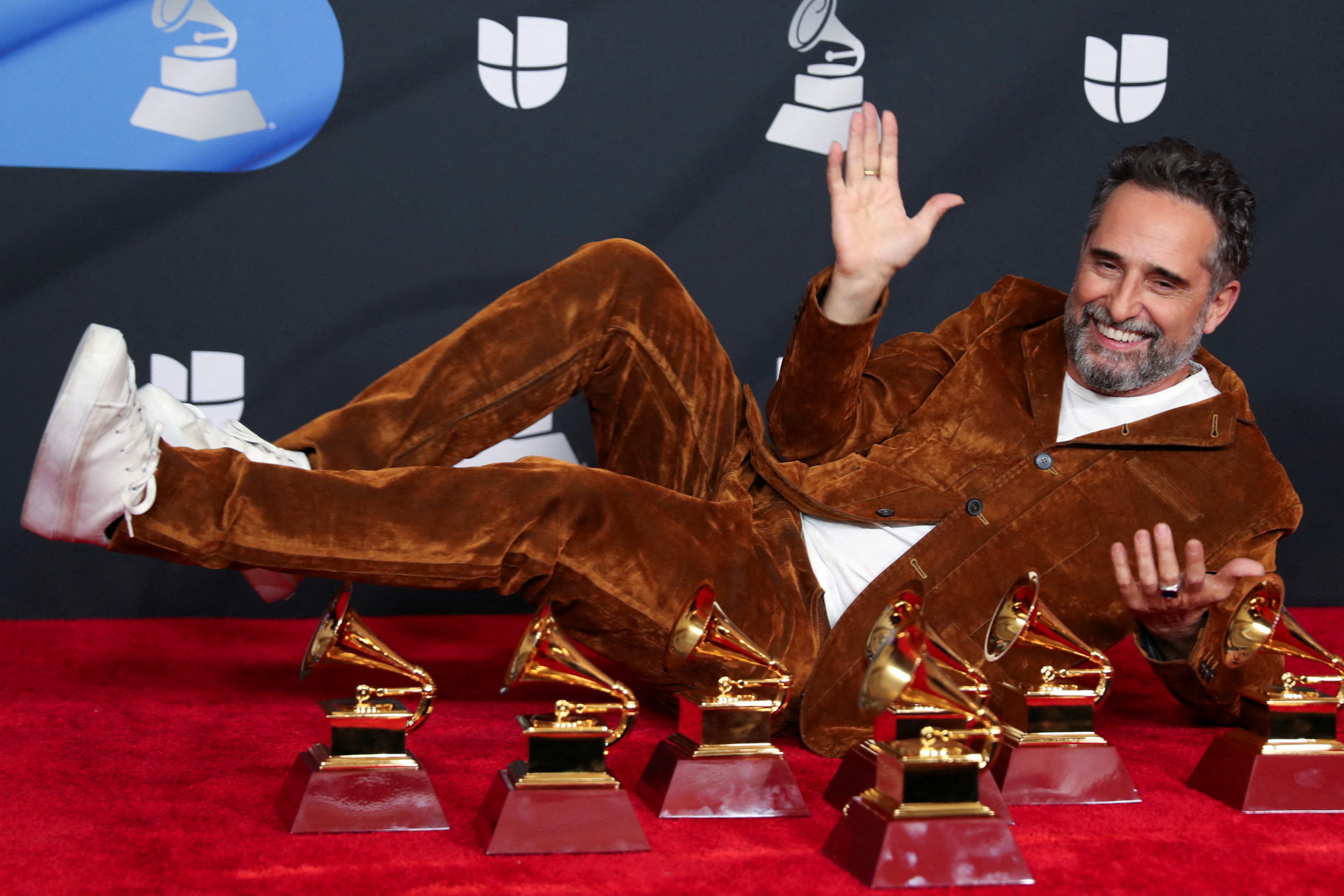 Premios Latin Grammy De 2023 Se Celebrarían Fuera De Estados Unidos Aristegui Noticias