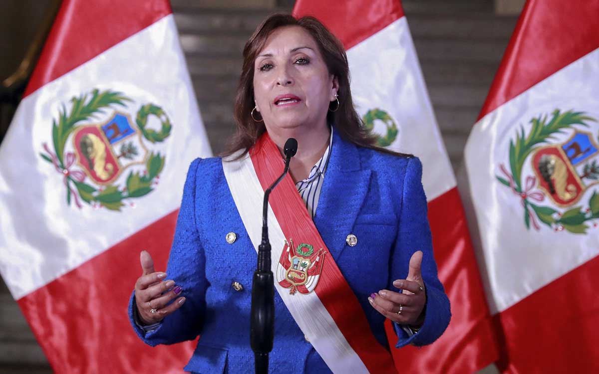 Perú: Boluarte propone adelantar elecciones a 2024 | Aristegui Noticias