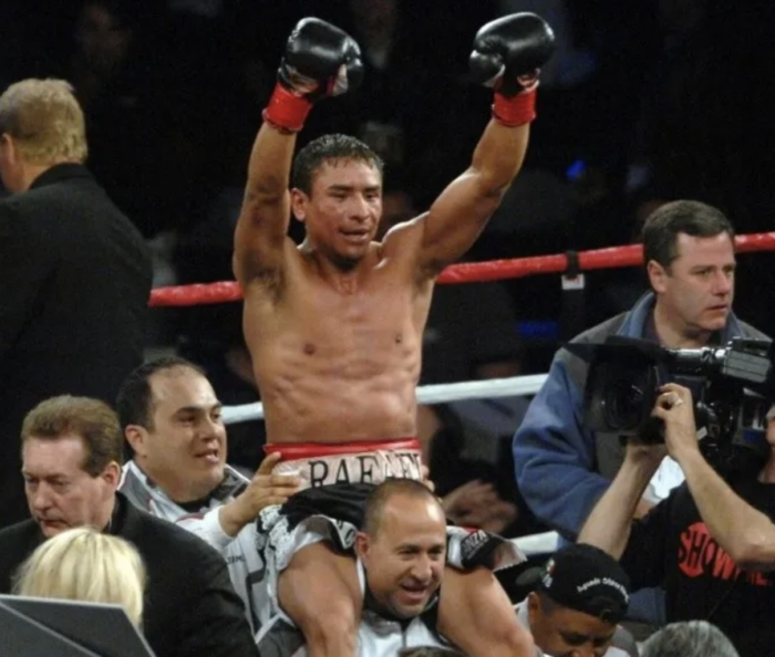 ¡Bravo! Laura Serrano, primera boxeadora latina miembro del Salón de la ...