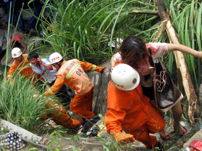 Al menos 17 muertos y 22 heridos deja accidente de tráfico en China ... Al menos 17 muertos y 22 heridos deja accidente de tráfico en China ...