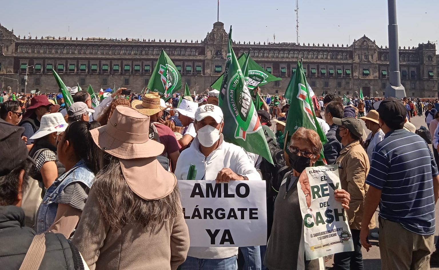 Frenaa marcha a Palacio Nacional pidiendo renuncia de AMLO | Aristegui ...