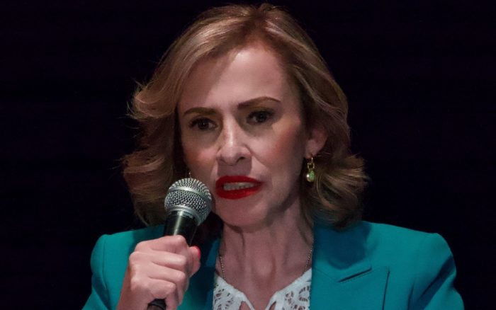 Autora de ´El rey del cash' denuncia venganza política por publicación ... Autora de ´El rey del cash' denuncia venganza política por publicación ...
