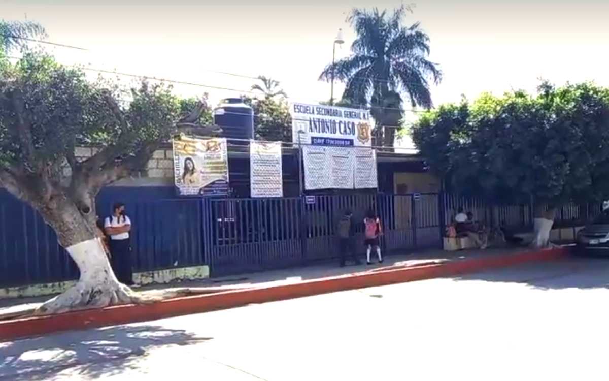 Ahora en Cuautla... tres alumnos se intoxican por cumplir reto de TikTok | Aristegui Noticias