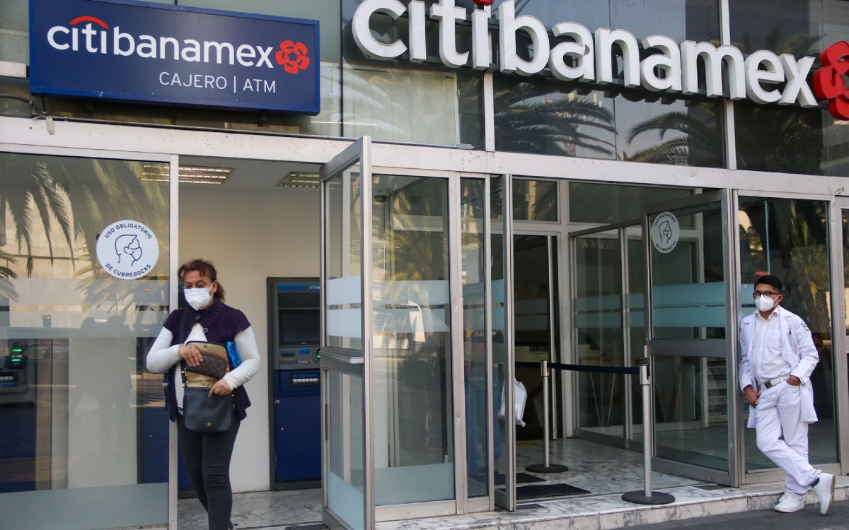 ¿Abrirán los bancos este lunes 6 febrero? | Aristegui Noticias