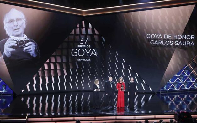 'As bestas' arrasa en los Goya; Lafourcade canta a Saura | Aristegui ...
