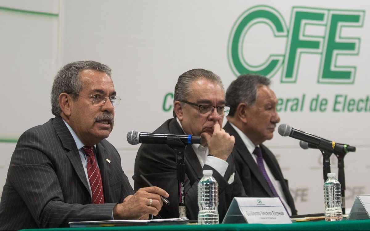 Crea red de nepotismo en CFE y hasta contrata al yerno | Aristegui Noticias