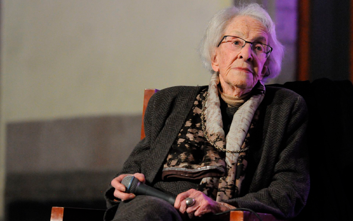 A casi un siglo vida, "revitalizada y con mucha energía": poetisa Ida ...