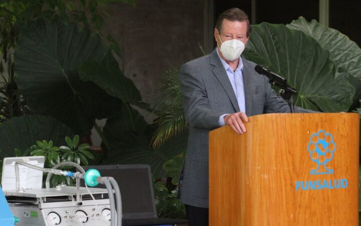 Élite empresarial coopta la salud pública en México | Aristegui Noticias