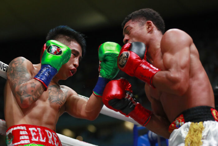 Box: El 'Rey' Martínez retiene la faja de peso mosca del CMB por vía del nocaut | Aristegui Noticias