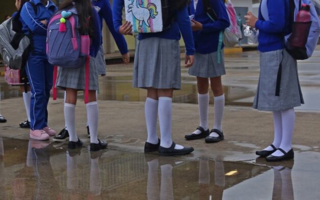 En CDMX se aprueba el uso de uniforme neutro; ¿de qué trata ...