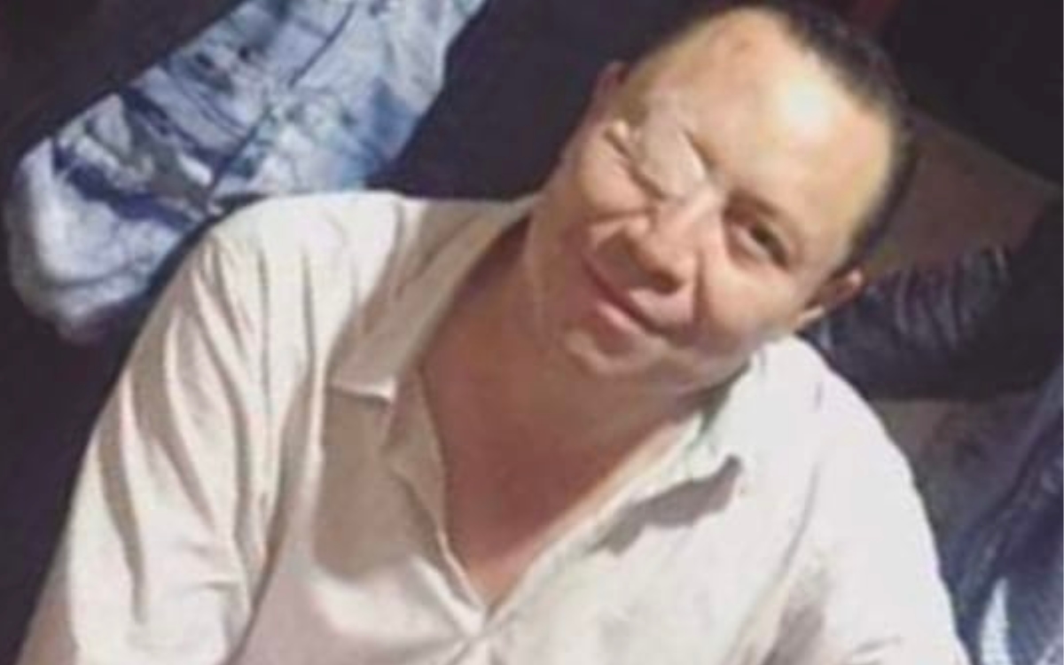 Taxistas golpean con bate a locutor de radio en Oaxaca | Aristegui Noticias