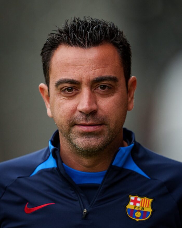 "¿Insulto? Fuera y no se juega. Se ha acabado": Xavi Hernández | Video | Aristegui Noticias