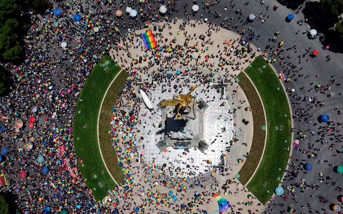 Echa un vistazo a la Marcha del Orgullo LGBT+ CDMX desde las alturas ...