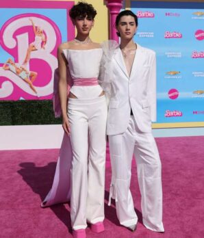 Desfile de Barbies en gran estreno en Hollywood | Aristegui Noticias