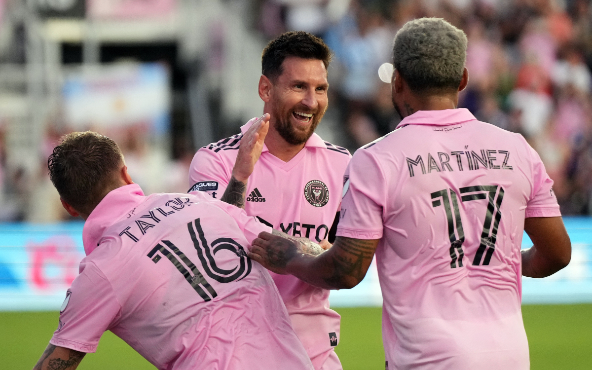 Messi se estrena como titular en Miami con doblete y asistencia | Video | Aristegui Noticias
