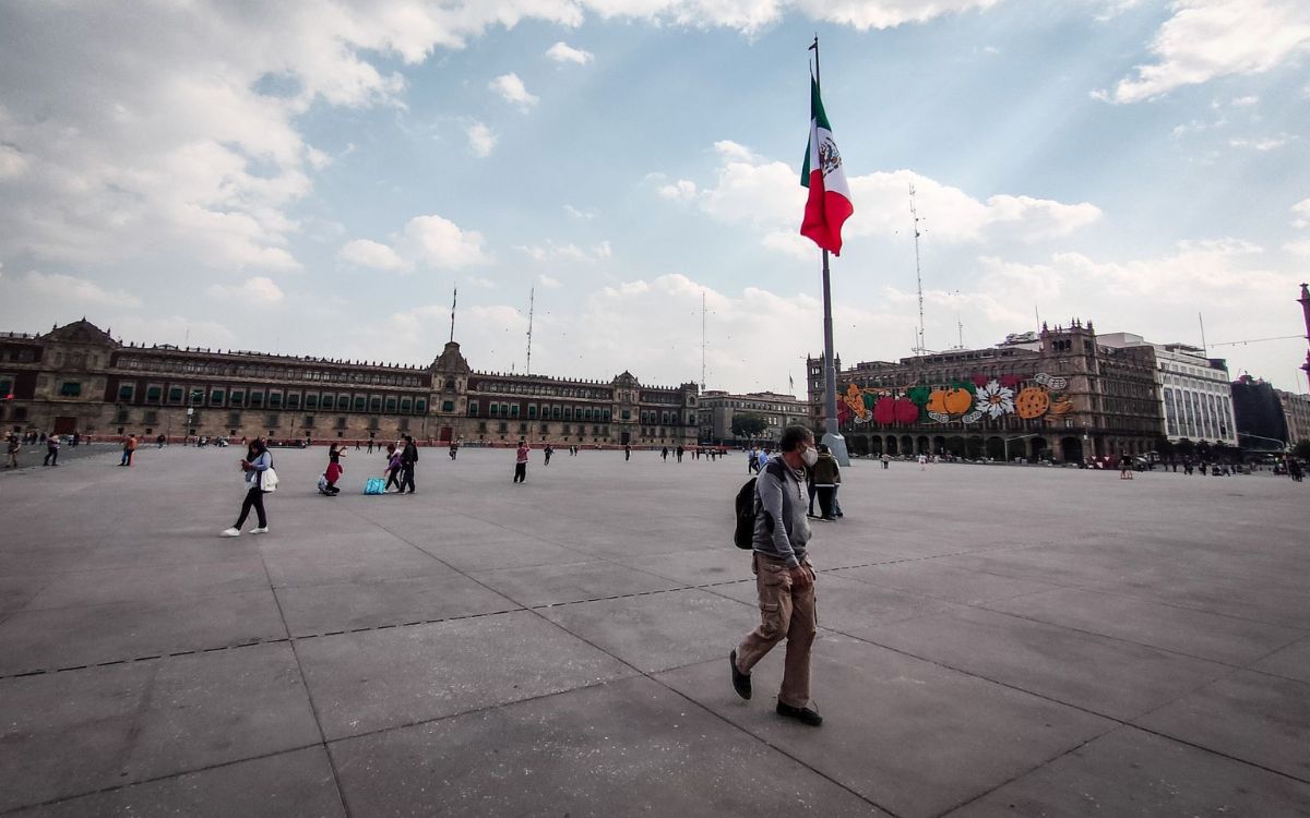 ¿El Zócalo de CDMX sin coches? Gobierno y oposición abren posibilidad ...