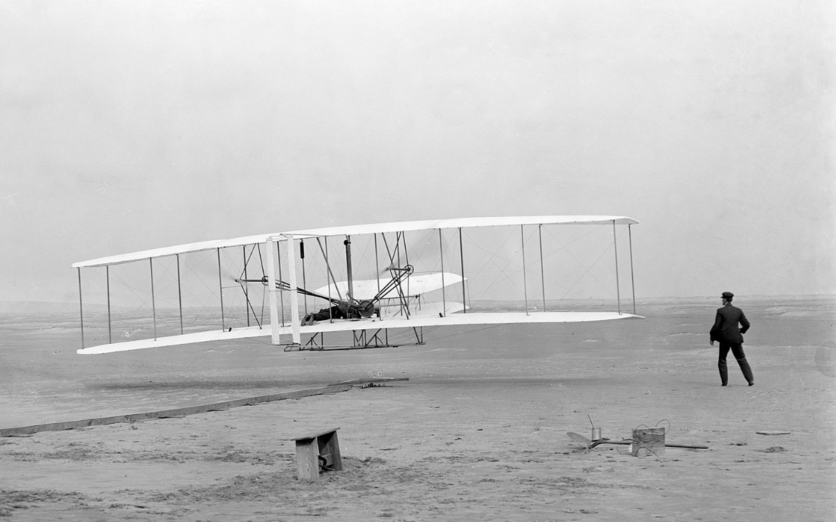 Se cumplen 120 años del primer vuelo de la historia | Aristegui Noticias