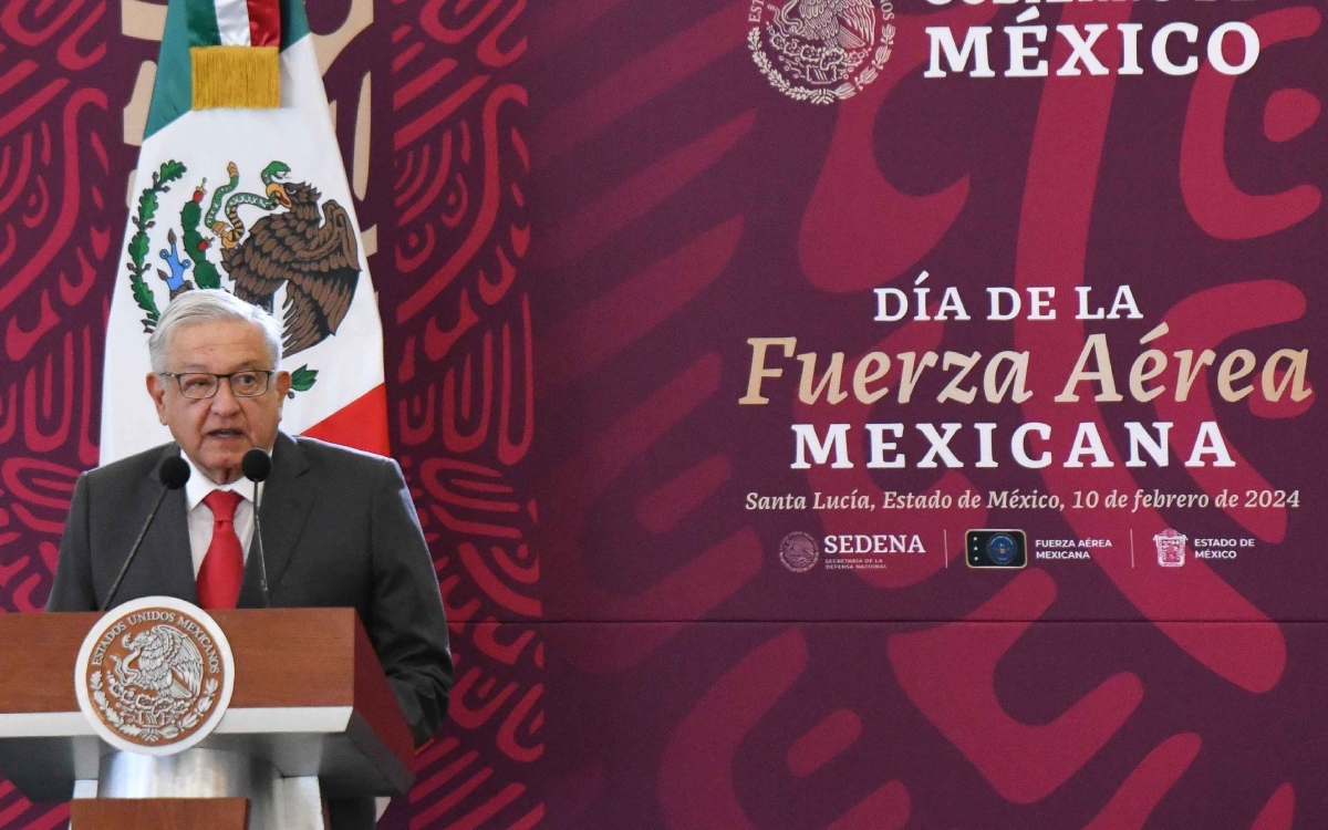 AMLO continúa con ojo hinchado por infección | Aristegui Noticias