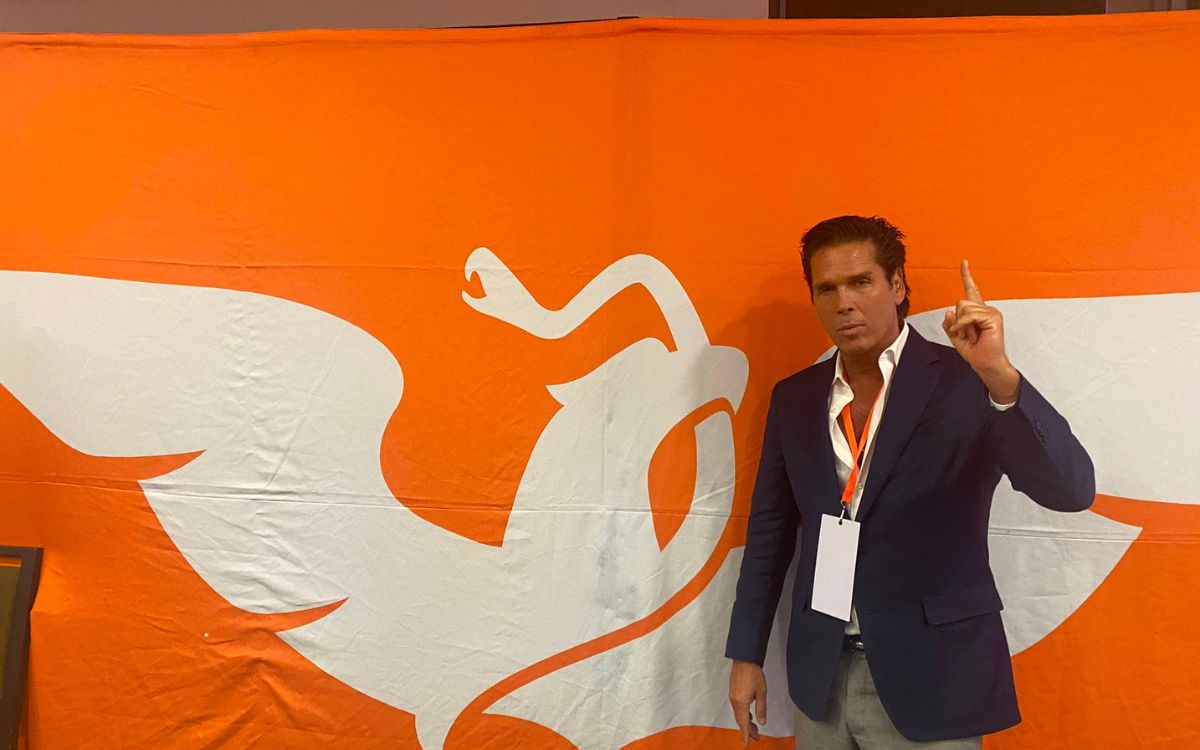 Denuncian a Roberto Palazuelos por presunto despojo de un terreno en ...