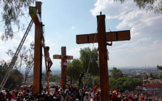 ¿Qué se celebra el día de la Santa Cruz? | Aristegui Noticias