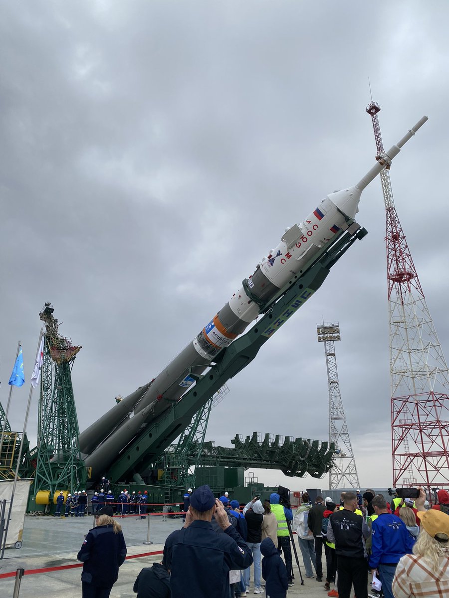 Lanzan rusos la nave Soyuz MS-26 con tres tripulantes rumbo a la EEI ...