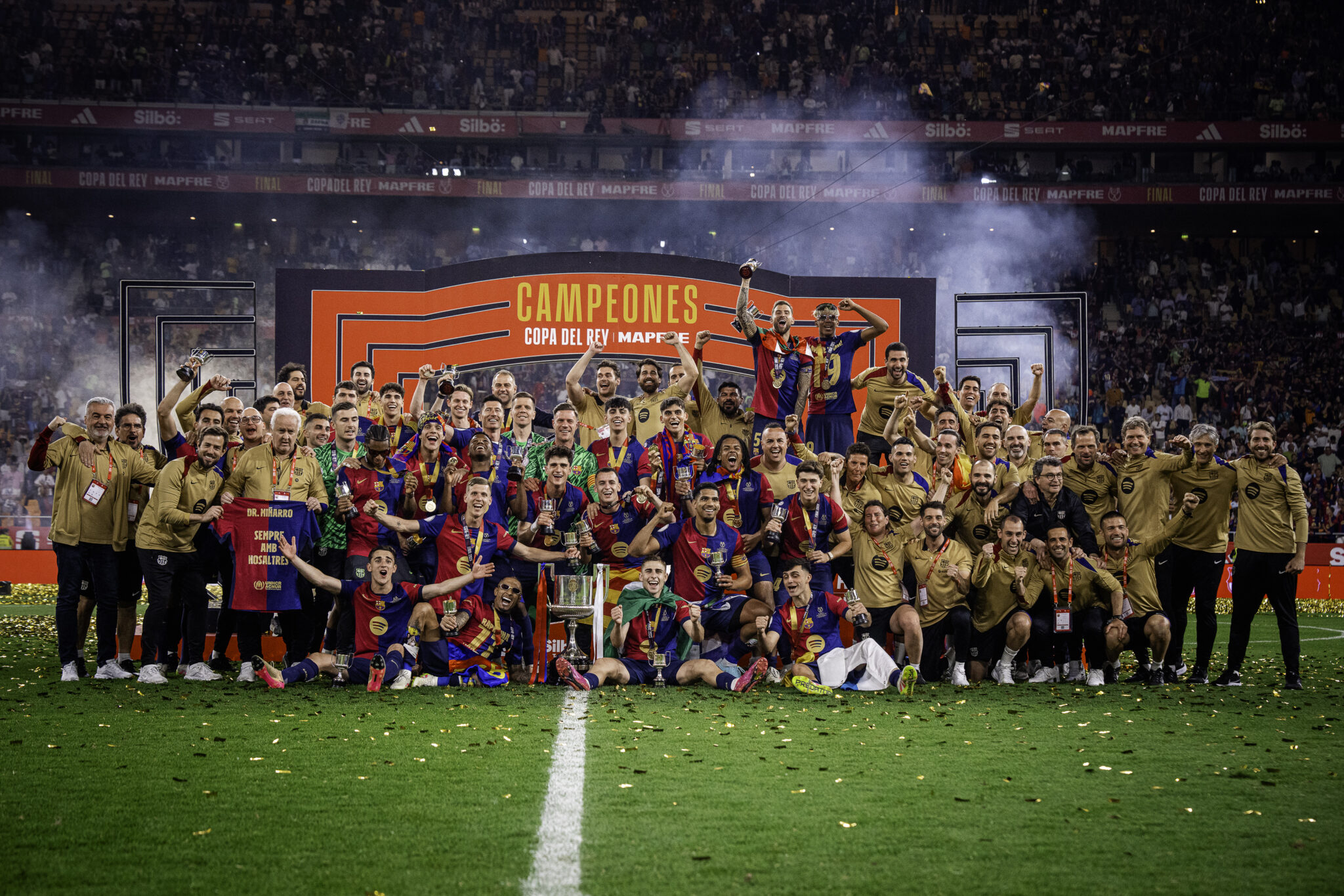 Barcelona levanta la Copa del Rey tras dramática victoria contra Real ...