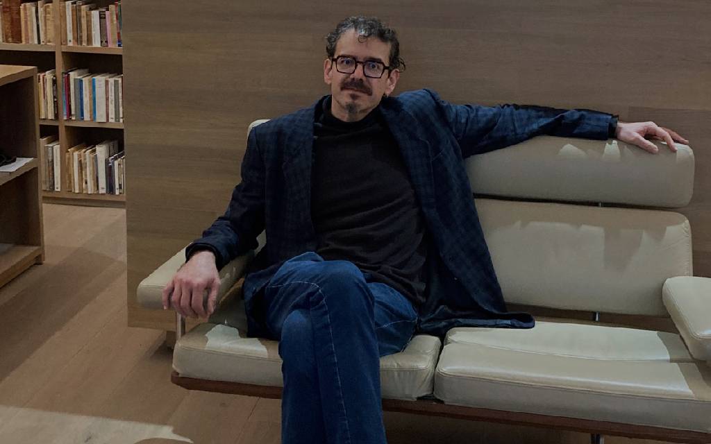 “La comedia es el género que más desnuda la realidad”: Flavio González Mello | Aristegui Noticias