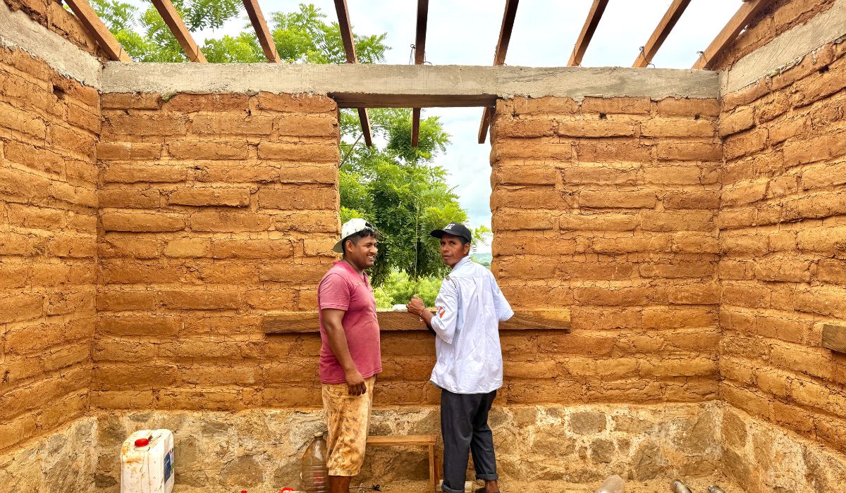 A 2 años de 'Otis', comunidades de Cacahuatepec reconstruyen sus ...